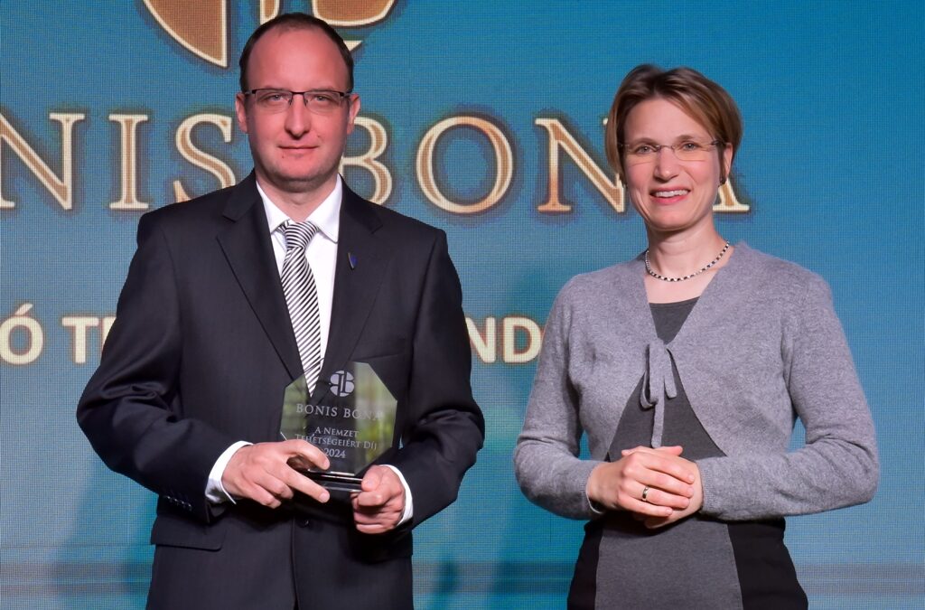 Pécsi Janus Pannonius Gimnázium - hivatalos honlap